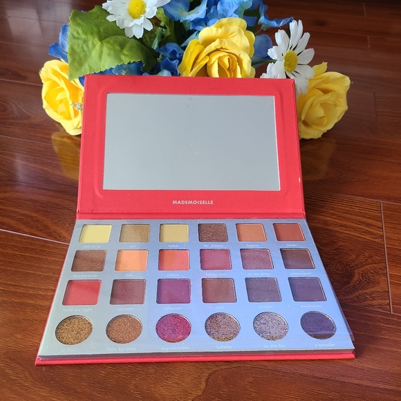 Kara Beauty | Makeup | New Kara Duo Medium Glitter Eyeshadow Palette ...
